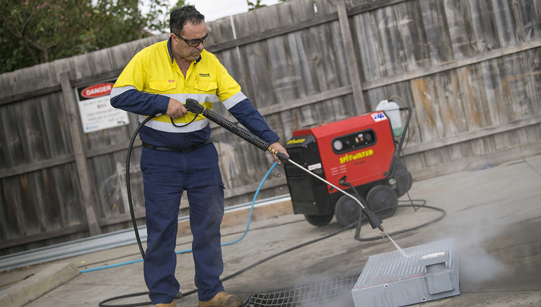 Cooler cleaning - KAESER COMPRESSORS Australia